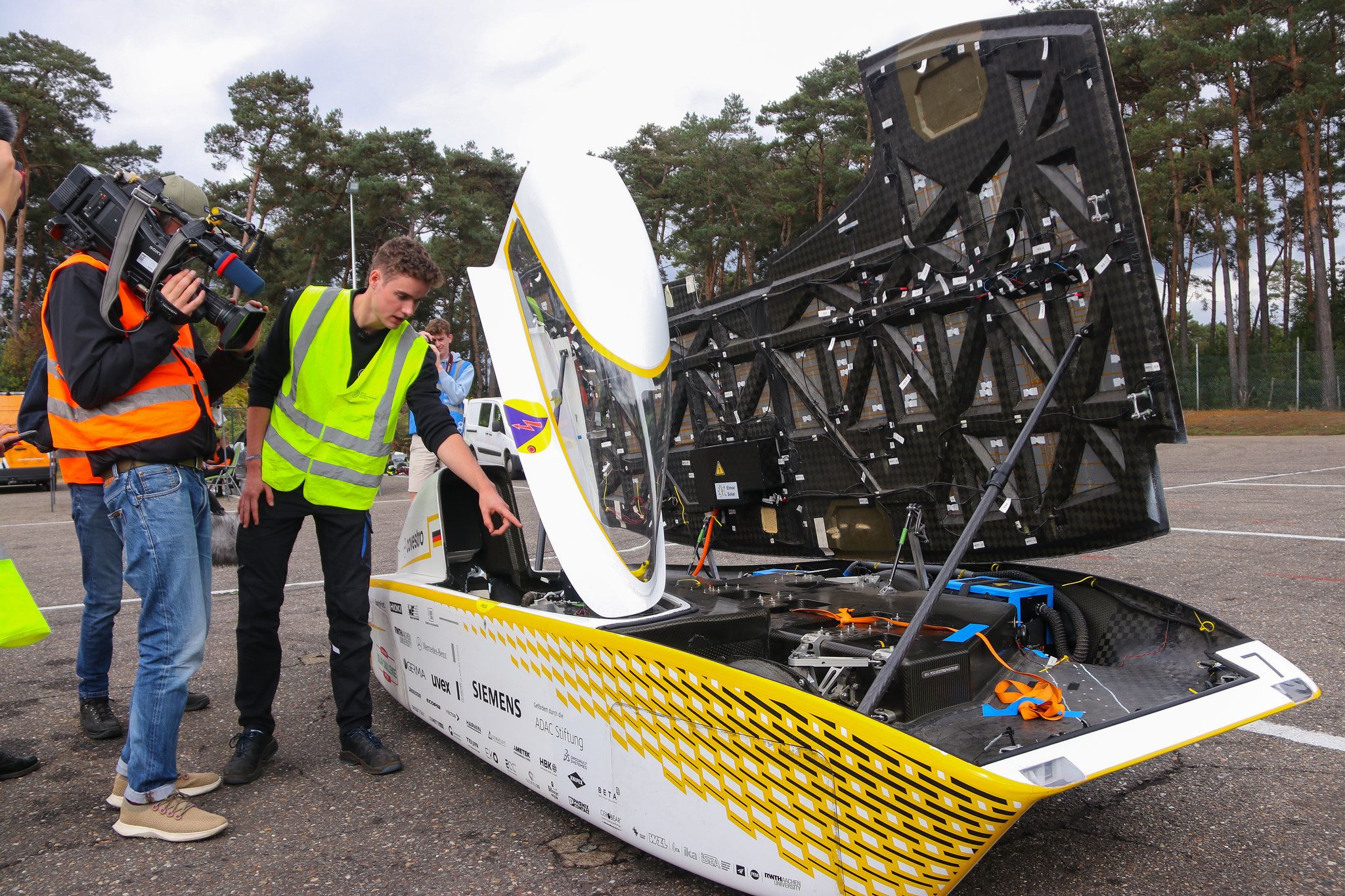 Doppelsieg bei der iLumen European Solar Challenge - globalmagazin